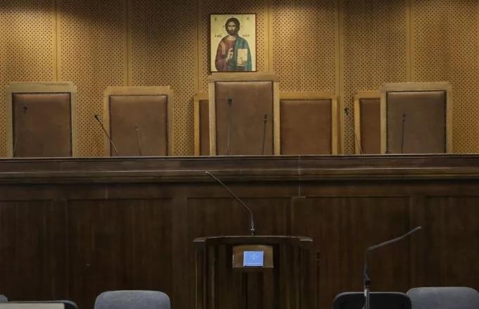 Λάρισα: Μια γυναίκα καταδικάστηκε για ενδοοικογενειακή βία επειδή ...