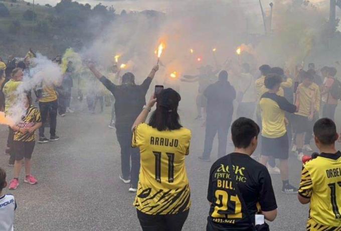 ΑΕΚ: «Κάηκε» η Τρίπολη στην υποδοχή της κούπας της πρωταθλήτριας (vid ...